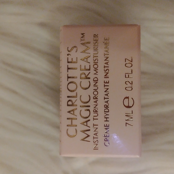Charlotte Tilbury | Skincare | Firm Nwt Charlotte Tilbury Magic Cream ...